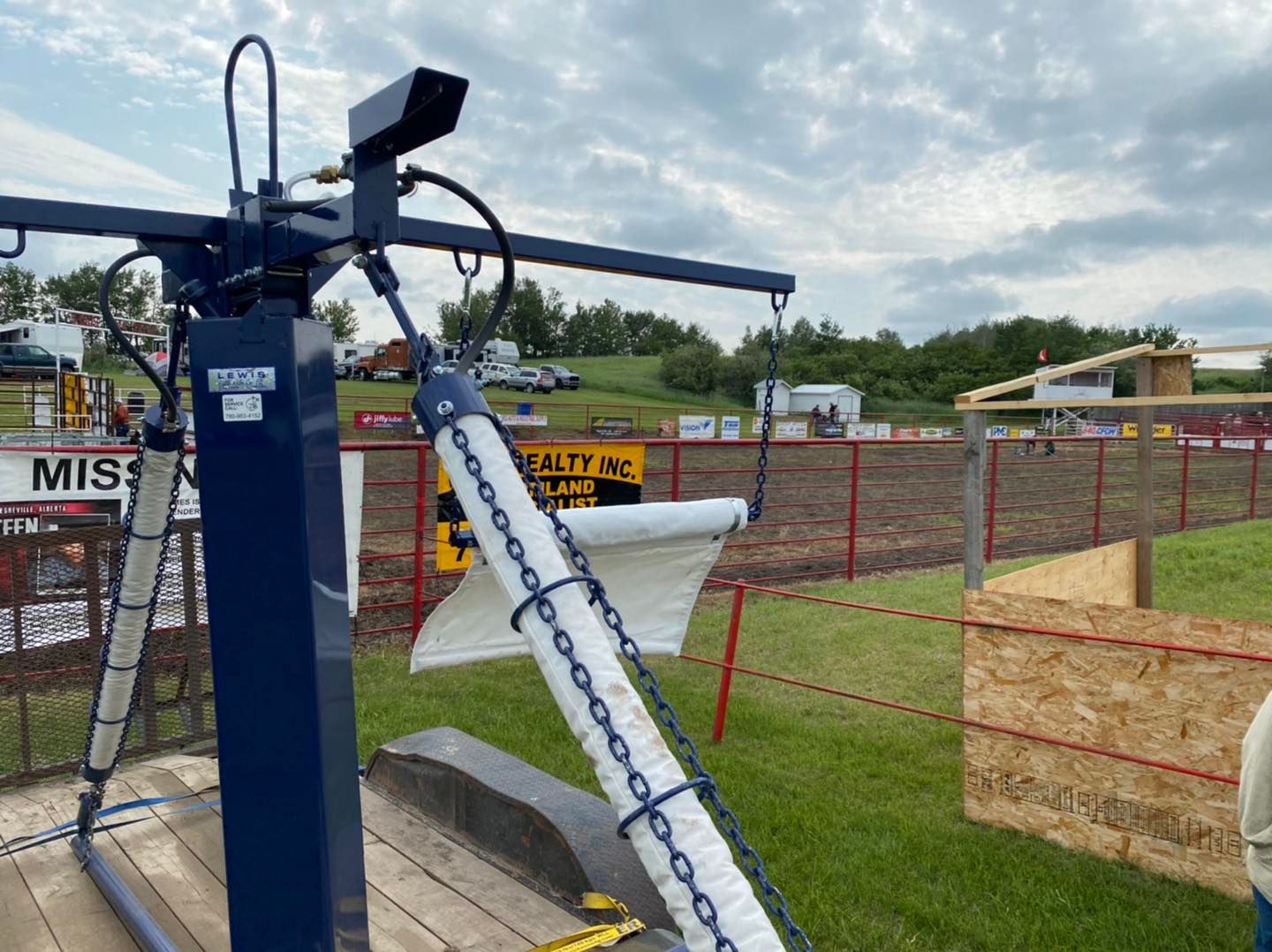 LEWIS OILER CATTLE CO 780-983-4152 Onoway AB - A Business & Customer ...